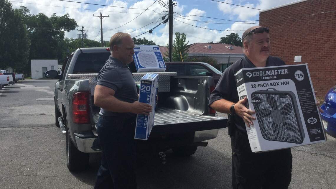 York SC police give fans in 90-plus temps to vets, elderly | Rock Hill ...